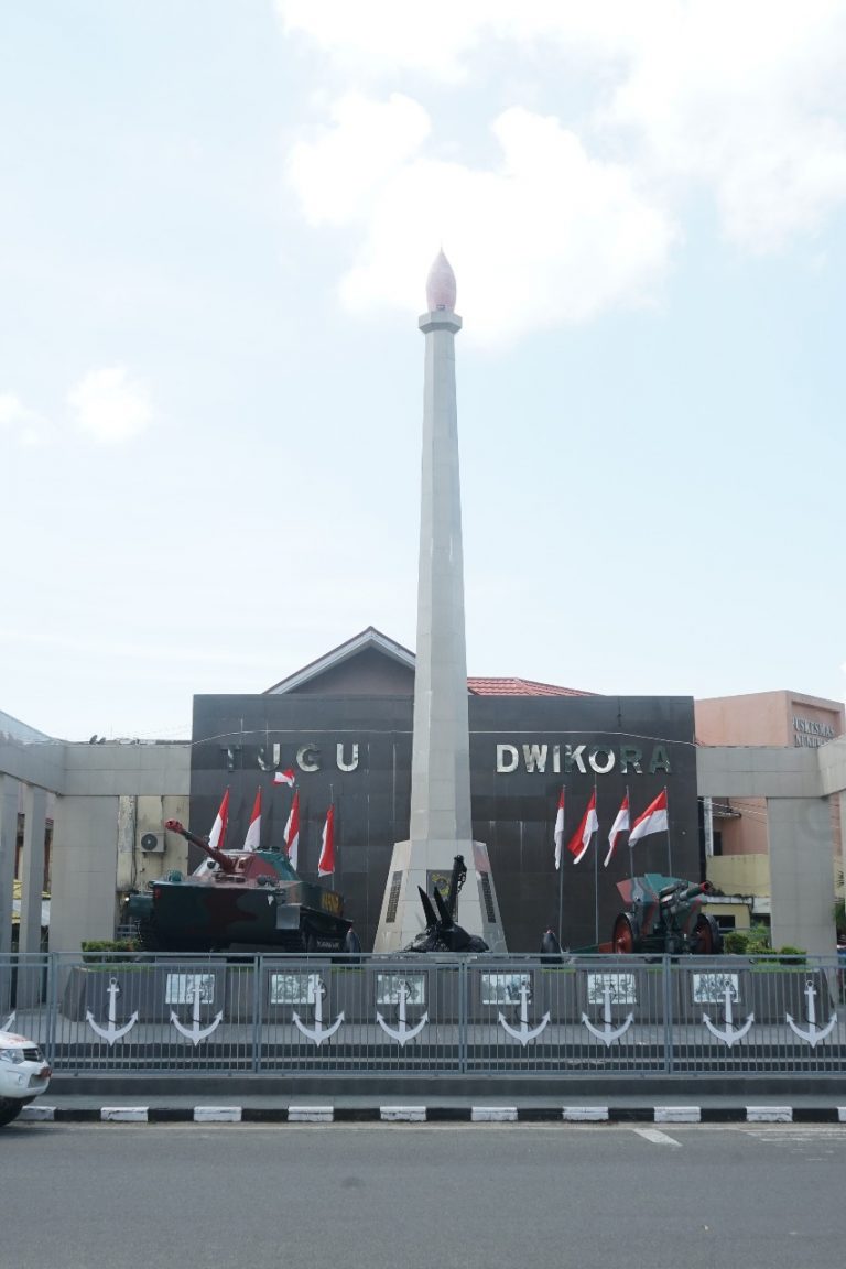 Tugu Dwikora Nunukan, Mengenang Pidato Bung Karno ‘Ganyang Malaysia ...