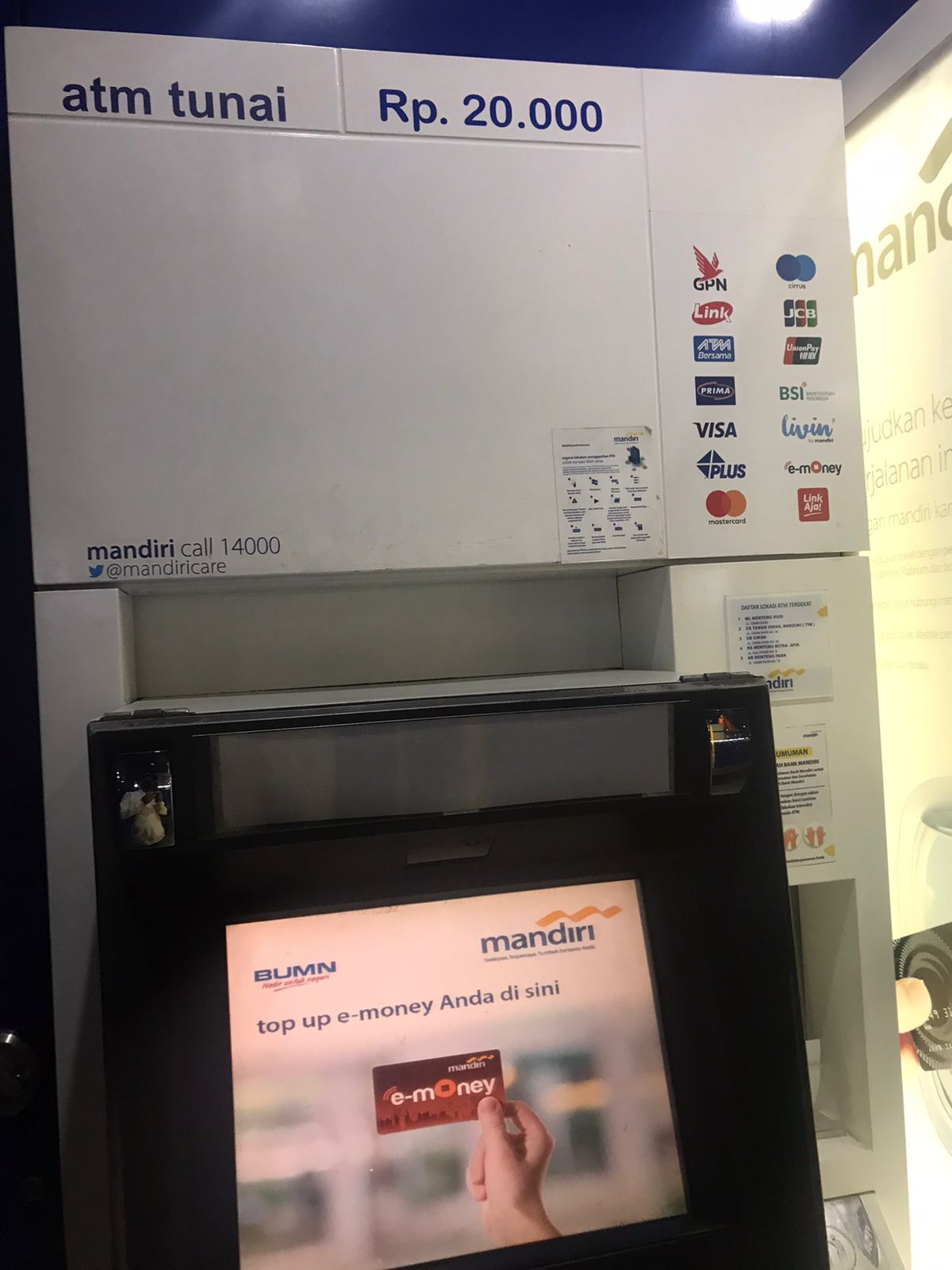 ‘Keajaiban Dunia’: ATM Pecahan 20 Ribuan Rupiah – jojoraharjo.com